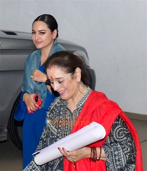 Photos Sonakshi Sinha And Poonam Sinha Snapped At Their Residence