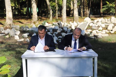 ზუგდიდის ბოტანიკურ ბაღში „აფხაზეთის კუთხე“ გაიხსნა