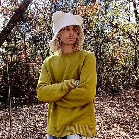 Сын Скотта Вейланда записал кавер на Sex Type Thing Stone Temple