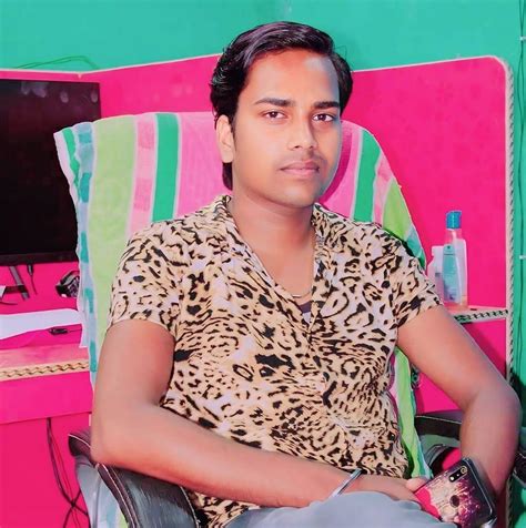 बूढा चाचा का सांस तो लम्बा है 😜😜 Anandkumar Viralbudhachachakacamedydance