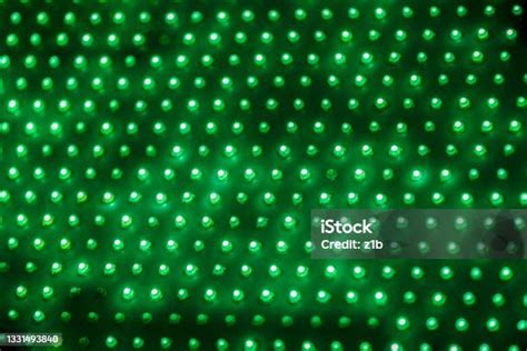 개별 다이오드와 저렴한 야외 녹색 화면 Led 패널 선택 초점풀 프레임 클로즈업 보기 Led 조명에 대한 스톡 사진 및 기타 이미지 Led 조명 조명 장식 0명