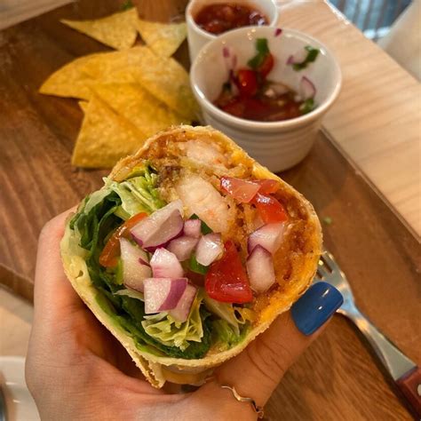 멕시칸푸드 부리또 뉴스트림