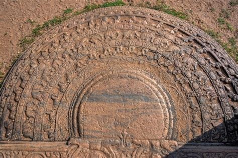 Premium Photo Moonstone Or Sandakada Pahana In Polonnaruwa Sri Lanka