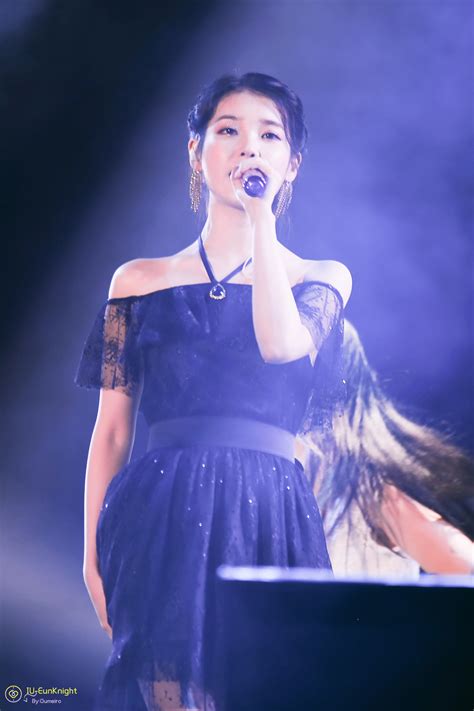 해외 콘서트 큐티and섹시 아이유
