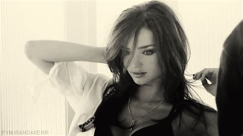  Girl найдено 77 изображений