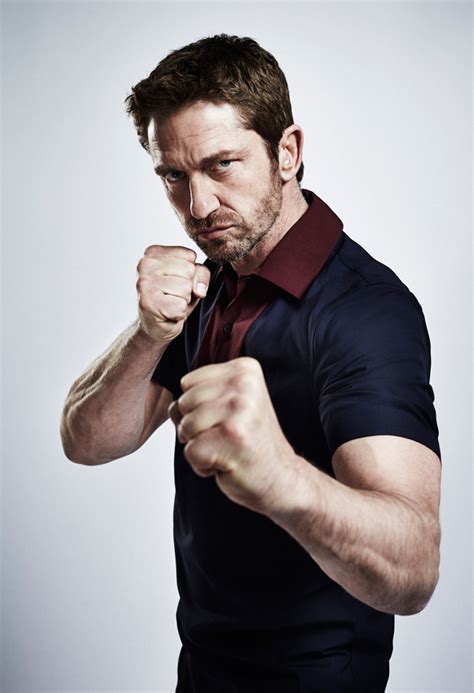 Gerard Butler In Bath Tub Mag Scans Naked Male Celebrities