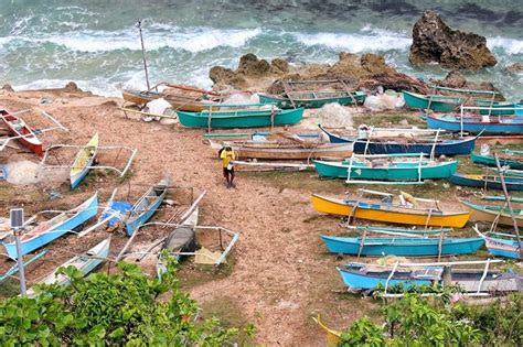 Island Hopping Gone Wrong 18 Students Recued In Lapu Lapu City The