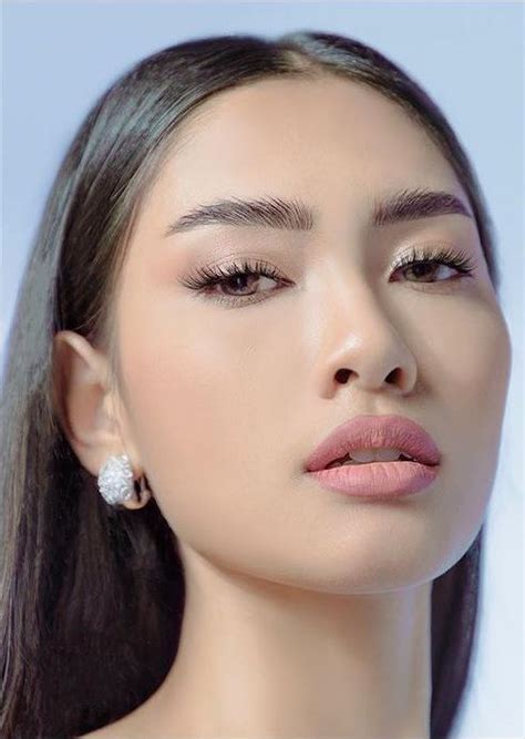 Asian Sirens · Candy Thuzar Thuzar Wintlwin