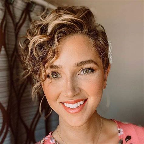 Short Curly Updo Short Curly Cuts Short Curly Hair Black Curly Pixie Haircuts Edgy Haircuts