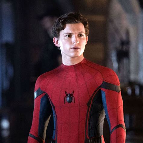 Tom Holland Is So Hot Scrolller