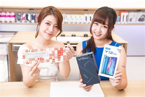 全球第五大手機品牌 Vivo 首間智慧旗艦店 前進三創園區 725 開幕限定！三倍券購機加 1 元再送 1 機、行動電源激殺1折 3c 達人廖阿輝