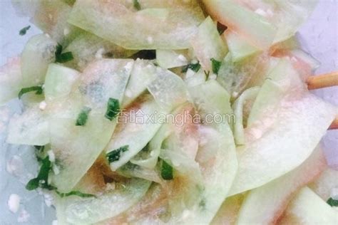 凉拌西瓜皮的做法 菜谱 香哈网
