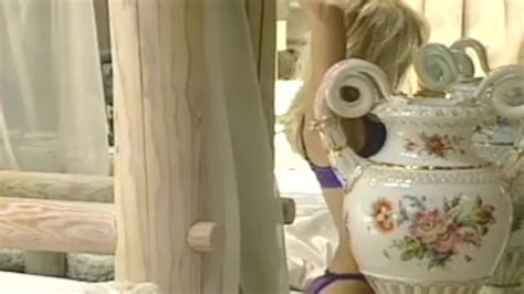 The Blonde Milf Enjoys Her Eager Pussy Alone In The Tub Free Sex