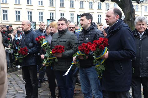 На Львівщині вшанували память видатного українця Вячеслава Чорновола фото