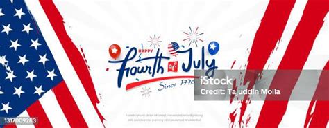 1776 년 사용자 정의 레터링 풍선타이포그래피 디자인 미국 국기에 불꽃 놀이 그런지 브러시 스트로크 배경 이후 7 월의 행복 네 번째를 축하 4에 대한 스톡 벡터 아트 및