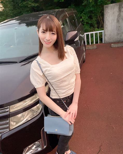 Sun 072 精飲人形 フェラチオ大好き色白巨乳ちゃんと着せ替え露出デート Javdb 成人影片數據庫