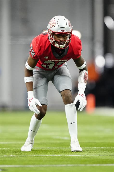 Michigan Lands Db Ricky Johnson In 2024 Cfb Transfer Portal After Unlv Exit