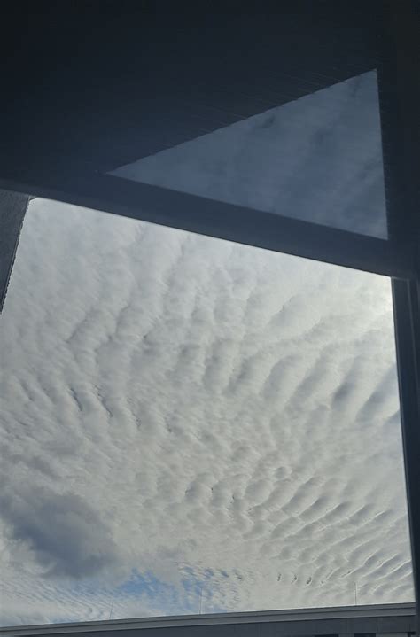 What Do These Clouds Mean Waves In The Sky Oo Rclouds