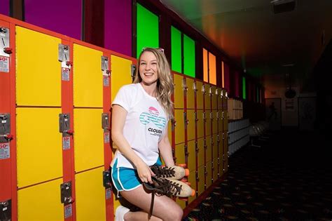 Lisa Peachy Scrolller