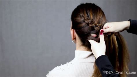 Elegant Side Dutch Braid Hairstyle With Video Tutorial