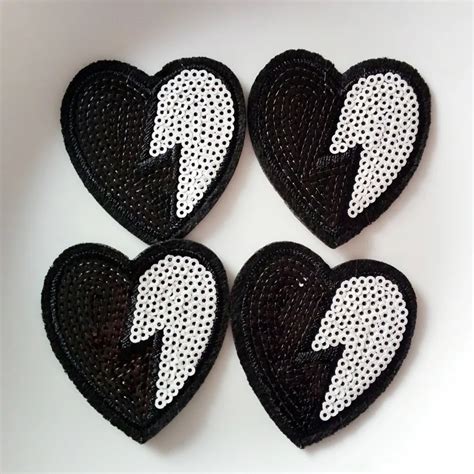 Black And White Heart Shaped Embroidered Patches For Clothing Decoration Iron On Patches With