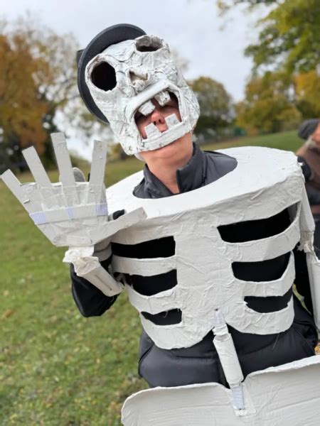 2025 Extravaganza Barebones Puppets