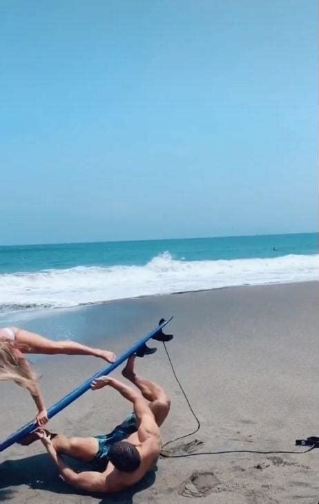 Dee Valladaress Feet