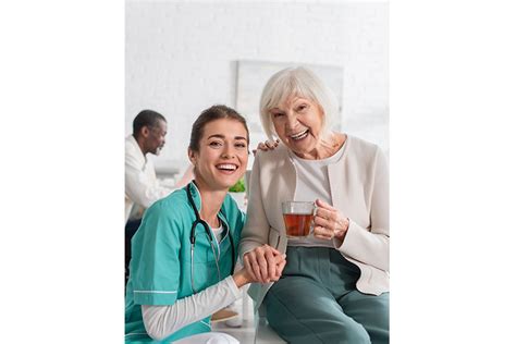 Key Factors Indicating Your Loved Ones Need Professional Care In Assisted Living Residences In