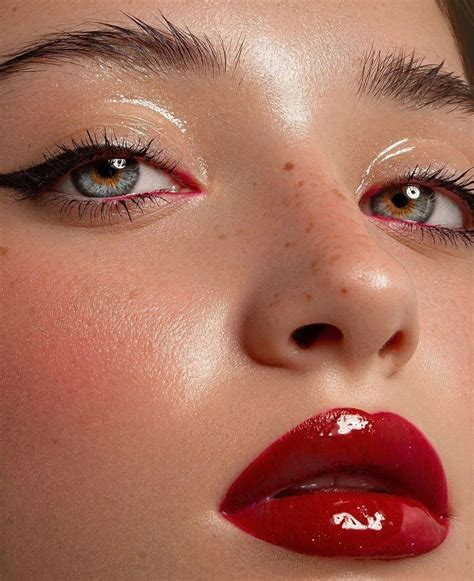 Glossy 💋 ️ Red Lip Makeup Red Lipstick Makeup Glossy Red Lipstick