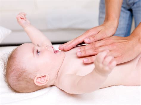 Know The Benefits And How To Properly Massage Babies Pt Inti Berkat Jaya