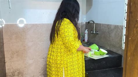 Neighbors Pulverize New Married Wife While Cutting Vegetables In