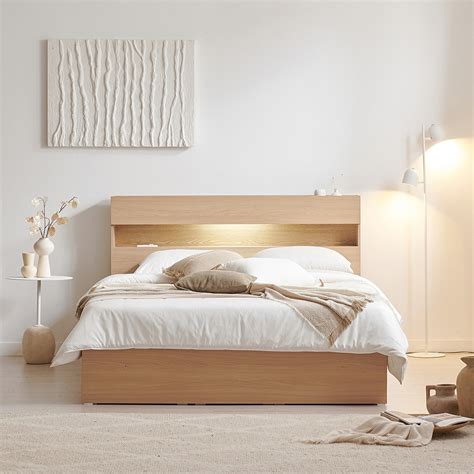 코세드 하나의 파티션으로 바뀌는 감각적이고 편안한 공간 타공 타입 시원한 통풍과 모던한 디자인으로 답답함 없이 공간을 나눌 수 있어요 유리 타입 확 트인 개방감과