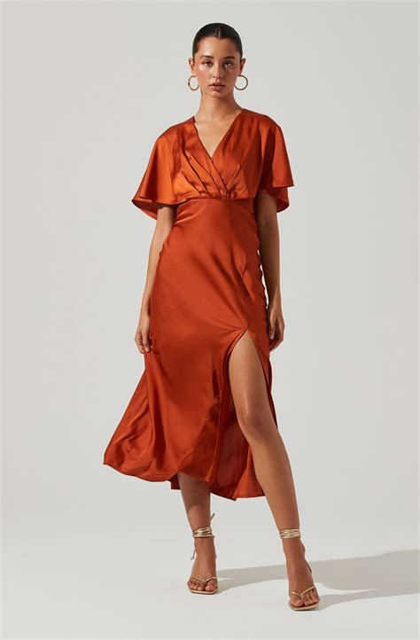 Flutter Sleeve Satin