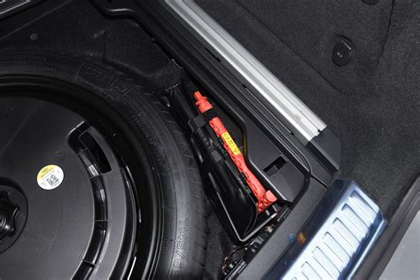 【奥迪a6avant 先锋派 45 Tfsi Quattro 臻选动感型随车工具图片 汽车图片大全】 易车