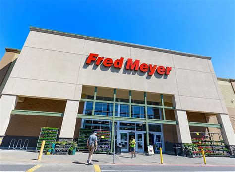 Costco Shoppers Say These 5 Grocery Stores Are Actually Better
