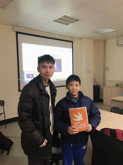 彼得潘的 Swift 程式設計入門合影 12 小時的彼得潘的 Swift By 彼得潘的 Ios App Neverland 彼得