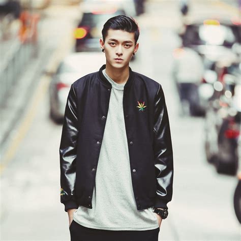 W1702015春装新款 潮男修身枫叶刺绣外套 棒球夹克cyangeles