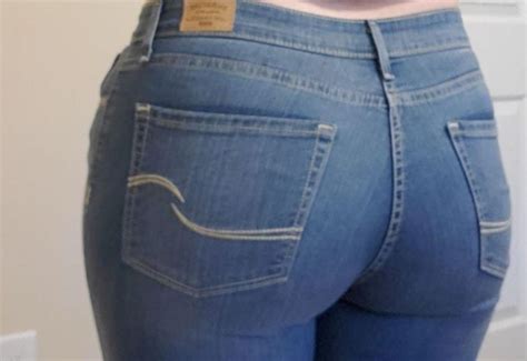 10 Best Jeans For Muffin Top May 2024 Your Wear Guide