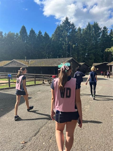 Pin By 𝕔𝕙𝕒𝕔𝕙𝕒 On Netball Netball Pictures Netball Outfits Netball