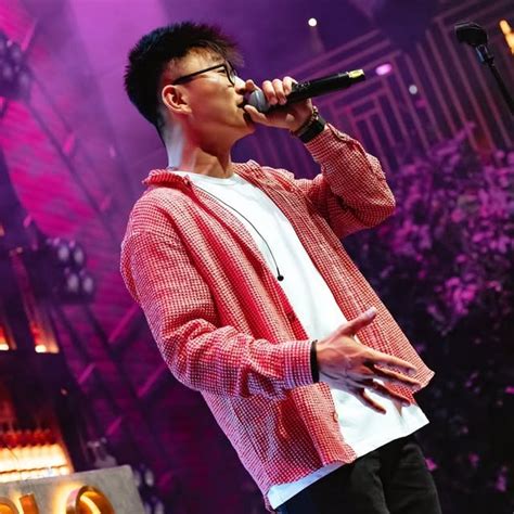 Alex Lim Lim0n • Threads Say More