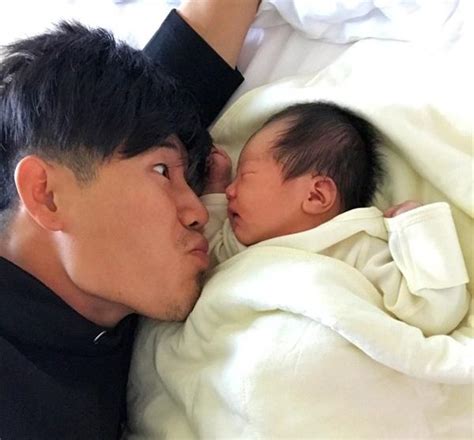 神速度，嘎子哥謝孟偉結婚半年喜當爹，網友希望寶貝隨媽媽 每日頭條