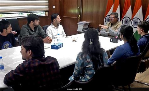 Education Minister Meets Neet Ug Aspirants Amid Uncertainty Over
