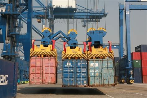 How To Automate Docker Build And Auto Deploy