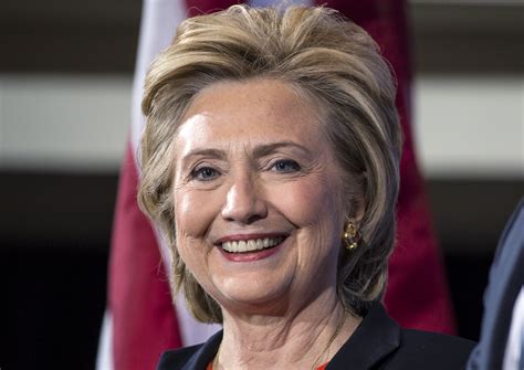 Hillary Clinton Appears In ‘snl Skit The Boston Globe