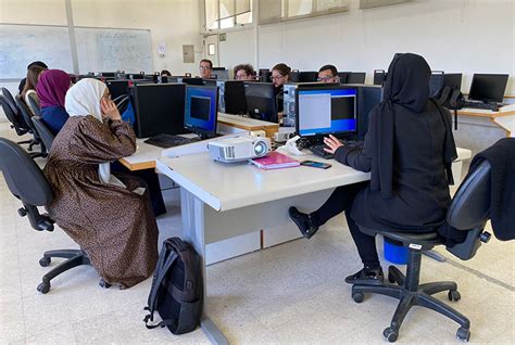 An Introduction To Python Workshop At Rhu Rafik Hariri University