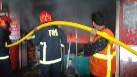 ঢাকা উদ্যানে দোকানে আগুন