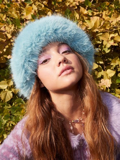 Ruby Snowber Cider Painting With Light Fall Winter Collection Celebmafia