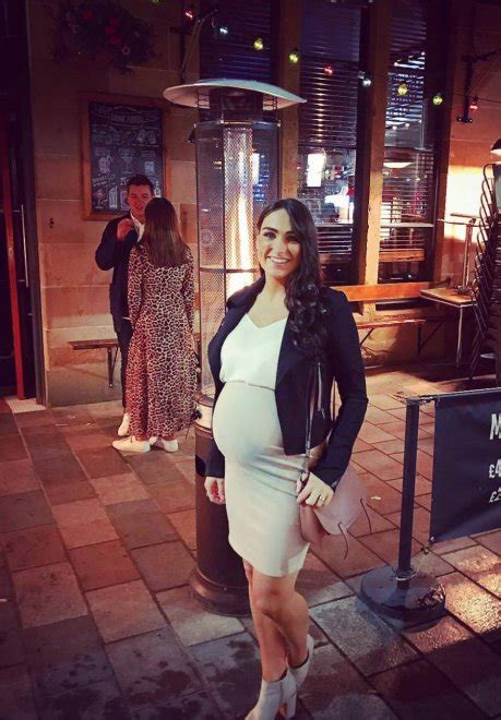 Posing With Her Bump Porn Pic