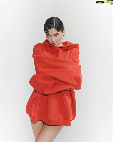Kylie Jenner Instagram Celebrate The Holidays With Khy Drop 003