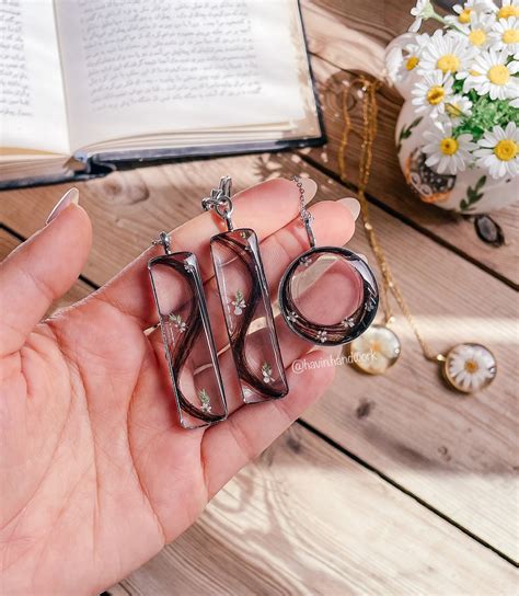 ‎دستسازه‌های رزینیِ هاوین‎ ‎for The Curly Hair Girl 👩🏻‍🦱 دفتر